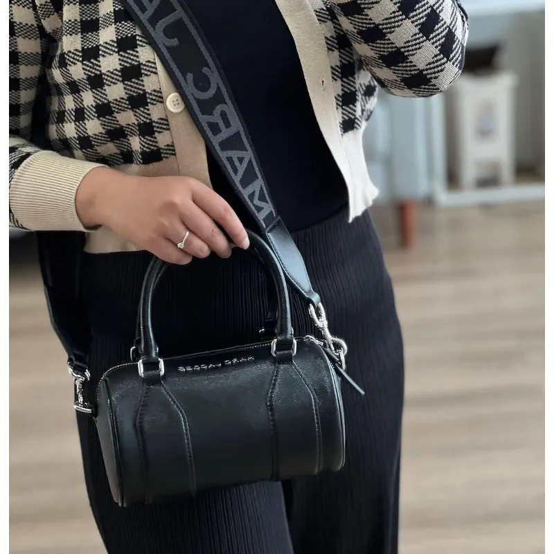 CROSSBODY MARC JACOBS DUFFLE BARREL 196611115193 Negro - TRENDSTORE CHILE